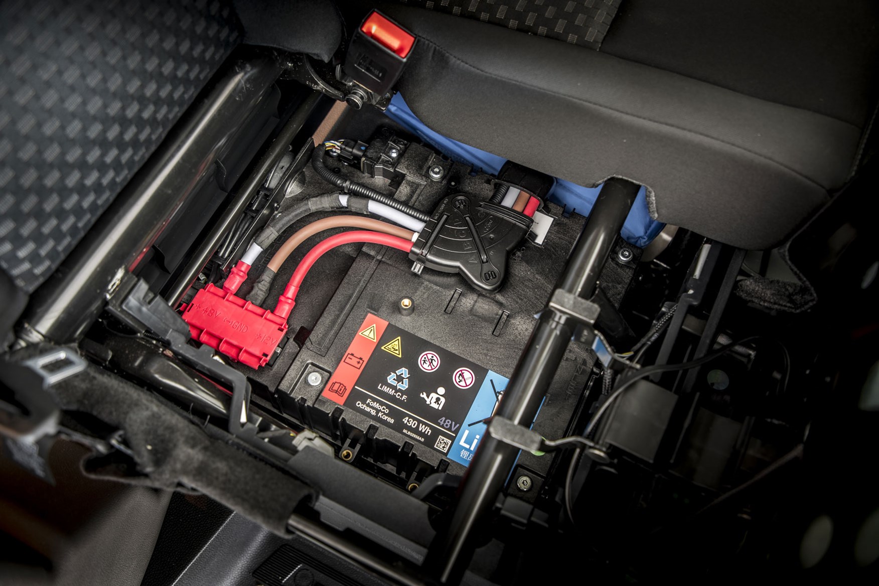 Why Does Ford Transit Have 2 Batteries? - London Status
